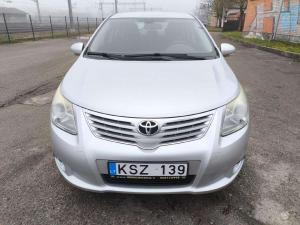 Pelēks Toyota Avensis 2010 Šauļi, ar dzinēja tilpumu 2.20 L un nobraukumu 186 tūkst. km par 2950 €, foto 2 vietnē AUTOMOTO.COM.LV