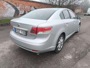 Pelēks Toyota Avensis 2010 Šauļi, ar dzinēja tilpumu 2.20 L un nobraukumu 186 tūkst. km par 2950 €, foto 4 vietnē AUTOMOTO.COM.LV