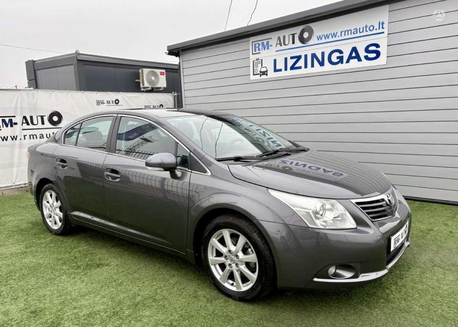 Grey Toyota Avensis 2010 in Panevezys, with an engine capacity of 2.00 L and mileage of 244 thousand km for 4500 €, photo 4 on AUTOMOTO.COM.LV