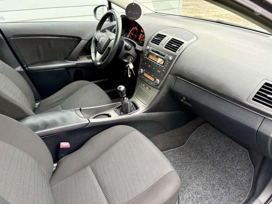 Grey Toyota Avensis 2010 in Panevezys, with an engine capacity of 2.00 L and mileage of 244 thousand km for 4500 €, photo 15 on AUTOMOTO.COM.LV