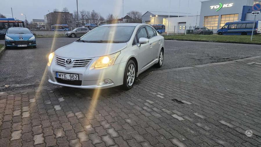 Grey Toyota Avensis 2010 in Klaipeda, with an engine capacity of 2.17 L and mileage of 262 thousand km for 4450 €, photo 5 on AUTOMOTO.COM.LV