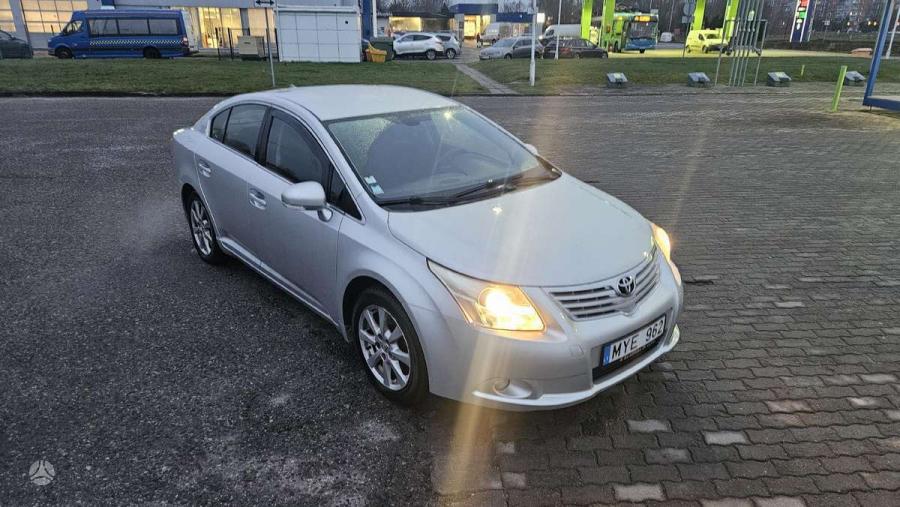 Grey Toyota Avensis 2010 in Klaipeda, with an engine capacity of 2.17 L and mileage of 262 thousand km for 4450 €, photo 6 on AUTOMOTO.COM.LV