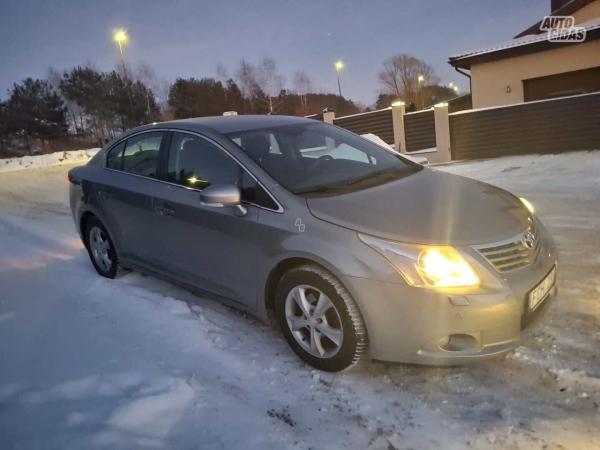 Grey Toyota Avensis 2010 in Alytus, with an engine capacity of 1.80 L and mileage of 128 thousand km for 5000 €, photo 4 on AUTOMOTO.COM.LV