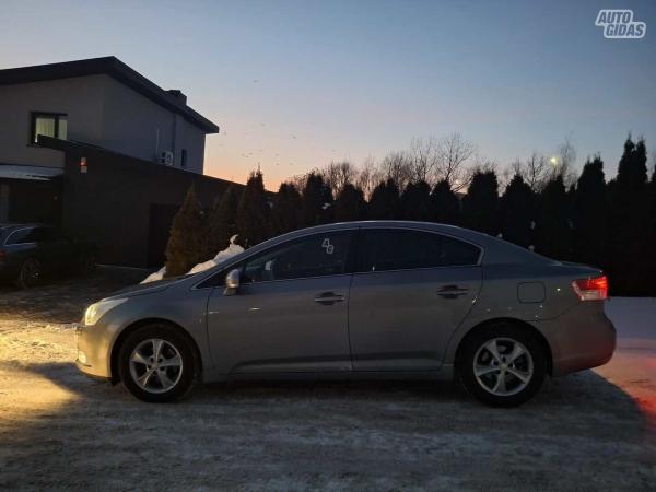 Grey Toyota Avensis 2010 in Alytus, with an engine capacity of 1.80 L and mileage of 128 thousand km for 5000 €, photo 7 on AUTOMOTO.COM.LV