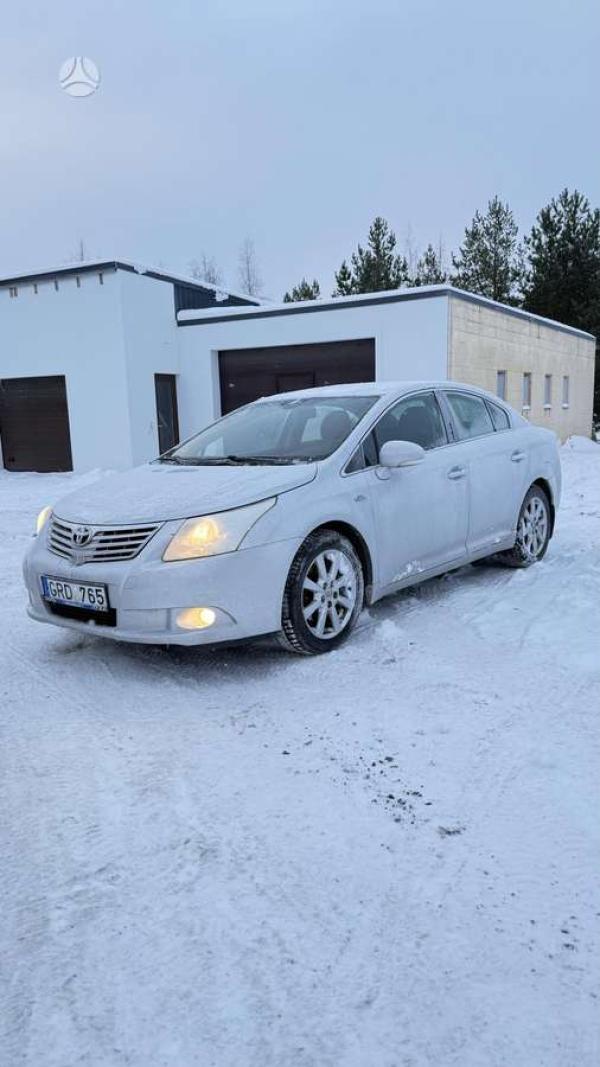 Pelēks Toyota Avensis 2010 Kauņa, ar dzinēja tilpumu 2.23 L un nobraukumu 197 tūkst. km par 3550 €, foto 1 vietnē AUTOMOTO.COM.LV