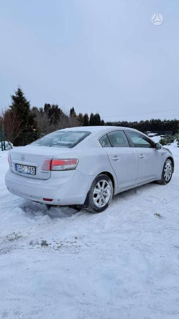 Pelēks Toyota Avensis 2010 Kauņa, ar dzinēja tilpumu 2.23 L un nobraukumu 197 tūkst. km par 3550 €, foto 3 vietnē AUTOMOTO.COM.LV