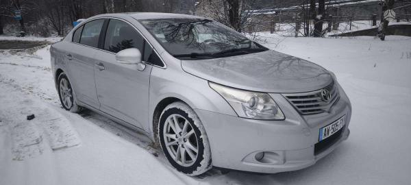 Grey Toyota Avensis 2010 in Kaunas, with an engine capacity of 2.00 L and mileage of 163 thousand km for 4650 €, photo 1 on AUTOMOTO.COM.LV