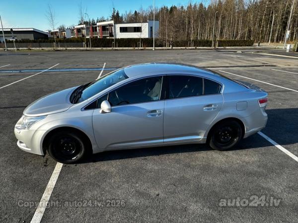 Grey Toyota Avensis 2010 in Tallinn, with an engine capacity of 2.00 L and mileage of 184 thousand km for 5990 €, photo 4 on AUTOMOTO.COM.LV
