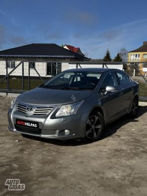 Pelēks Toyota Avensis 2010 Klaipėda, ar dzinēja tilpumu 2.00 L un nobraukumu 282 tūkst. km par 3990 €, foto  vietnē AUTOMOTO.COM.LV