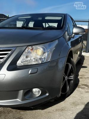 Grey Toyota Avensis 2010 in Klaipeda, with an engine capacity of 2.00 L and mileage of 282 thousand km for 3990 €, photo 2 on AUTOMOTO.COM.LV