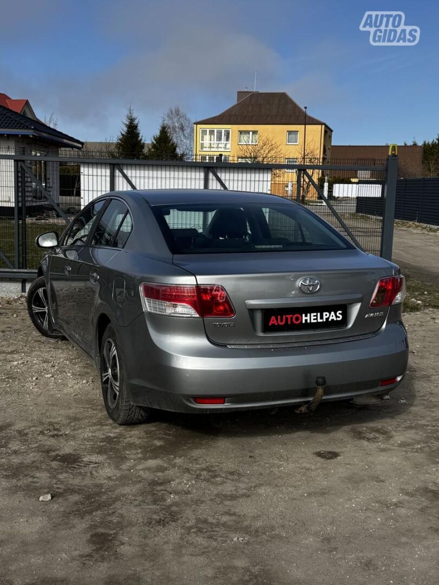 Grey Toyota Avensis 2010 in Klaipeda, with an engine capacity of 2.00 L and mileage of 282 thousand km for 3990 €, photo 18 on AUTOMOTO.COM.LV