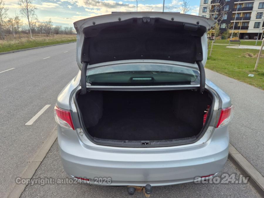 Серый Тойота Авенсис 2010 в Таллин, объемом двигателя 1.60 л и пробегом 269 тыс. км за 3100 €, фото 8 на AUTOMOTO.COM.LV