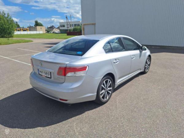 Grey Toyota Avensis 2010 in Vilkaviskis, with an engine capacity of 2.00 L and mileage of 300 thousand km for 3100 €, photo 5 on AUTOMOTO.COM.LV