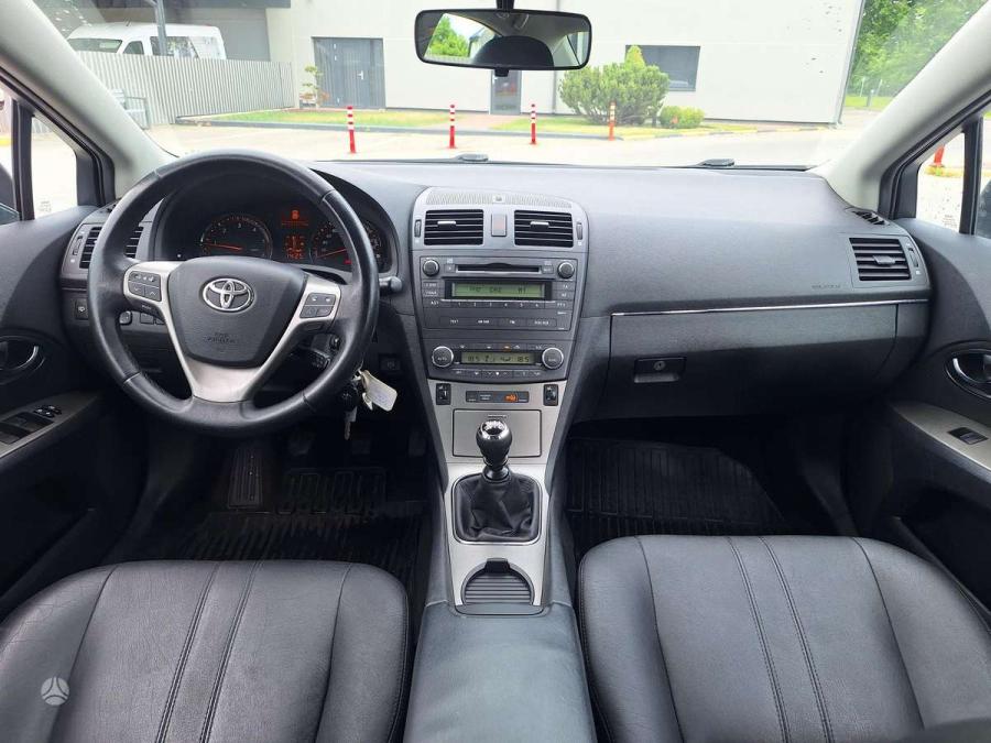 Pelēks Toyota Avensis 2010 Vilkaviškis, ar dzinēja tilpumu 2.00 L un nobraukumu 300 tūkst. km par 3100 €, foto 12 vietnē AUTOMOTO.COM.LV