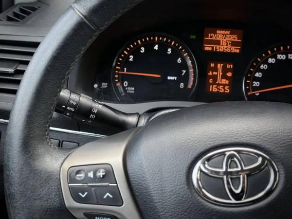Grey Toyota Avensis 2010 in Riga, with an engine capacity of 1.80 L and mileage of 159 thousand km for 4850 €, photo 9 on AUTOMOTO.COM.LV