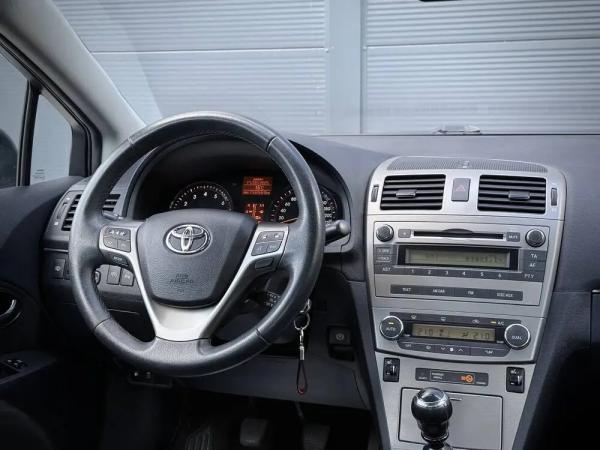 Серый Тойота Авенсис 2010 в Рига, объемом двигателя 1.80 л и пробегом 159 тыс. км за 4850 €, фото 7 на AUTOMOTO.COM.LV