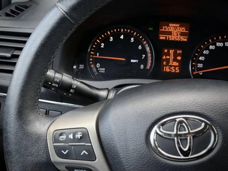 Grey Toyota Avensis 2010 in Riga, with an engine capacity of 1.80 L and mileage of 159 thousand km for 4850 €, photo 10 on AUTOMOTO.COM.LV