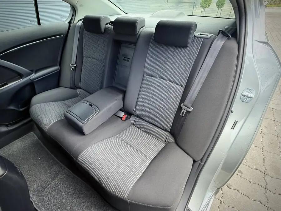 Grey Toyota Avensis 2010 in Riga, with an engine capacity of 1.80 L and mileage of 159 thousand km for 4850 €, photo 17 on AUTOMOTO.COM.LV