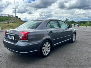 Pelēks Toyota Avensis 2010 Narva, ar dzinēja tilpumu 2.00 L un nobraukumu 250 tūkst. km par 2500 €, foto 4 vietnē AUTOMOTO.COM.LV