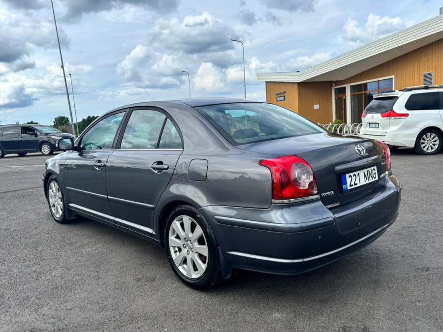 Pelēks Toyota Avensis 2010 Narva, ar dzinēja tilpumu 2.00 L un nobraukumu 250 tūkst. km par 2500 €, foto 11 vietnē AUTOMOTO.COM.LV