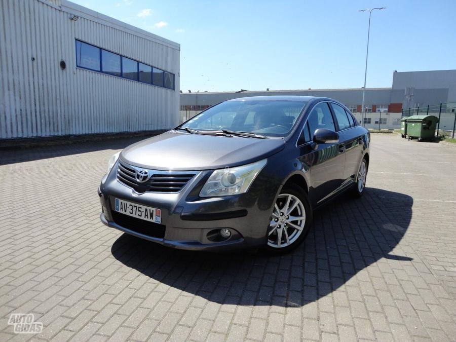 Grey Toyota Avensis 2010 in Klaipeda, with an engine capacity of 2.00 L and mileage of 207 thousand km for 3750 €, photo 1 on AUTOMOTO.COM.LV