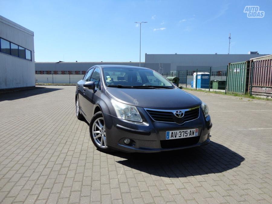 Grey Toyota Avensis 2010 in Klaipeda, with an engine capacity of 2.00 L and mileage of 207 thousand km for 3750 €, photo 4 on AUTOMOTO.COM.LV