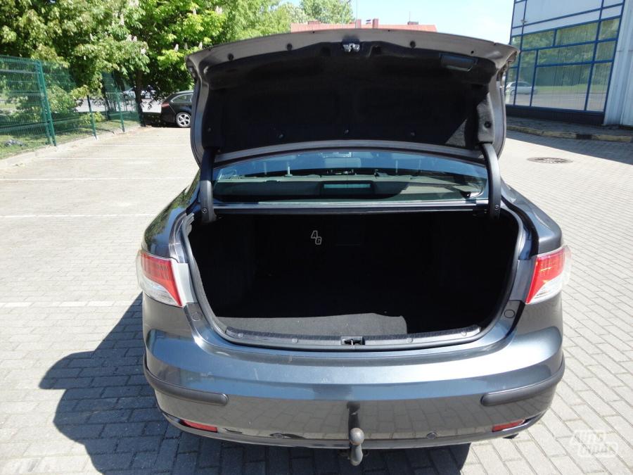 Grey Toyota Avensis 2010 in Klaipeda, with an engine capacity of 2.00 L and mileage of 207 thousand km for 3750 €, photo 8 on AUTOMOTO.COM.LV
