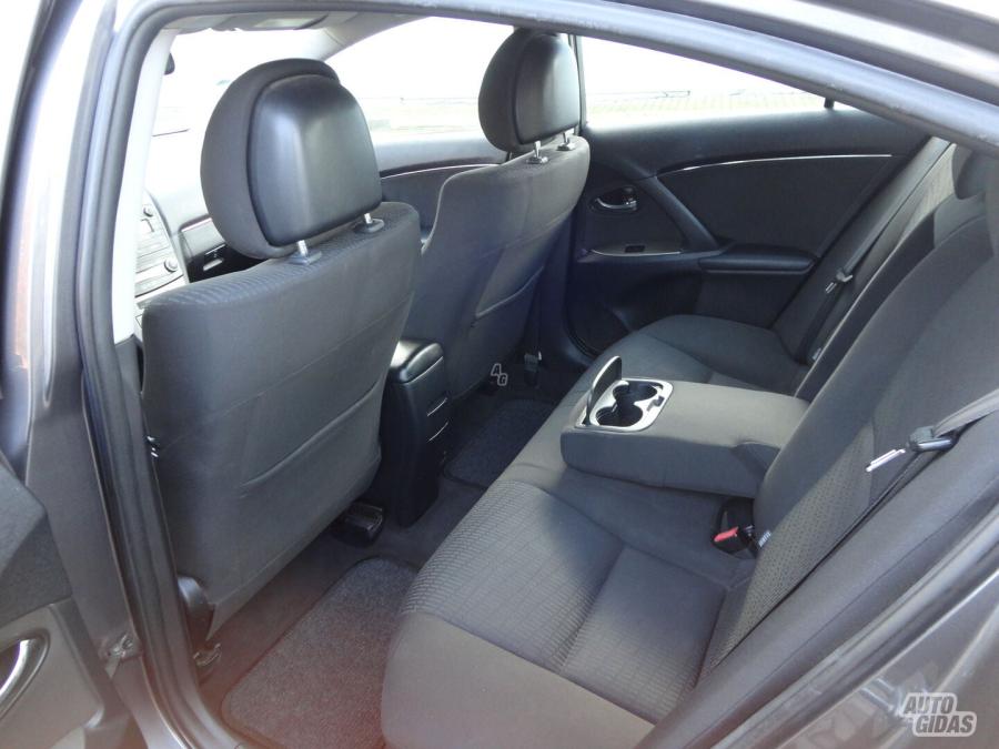Grey Toyota Avensis 2010 in Klaipeda, with an engine capacity of 2.00 L and mileage of 207 thousand km for 3750 €, photo 19 on AUTOMOTO.COM.LV