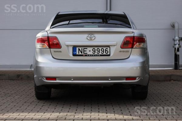 Pelēks Toyota Avensis 2010 Rīga, ar dzinēja tilpumu 2.00 L un nobraukumu 287 tūkst. km par 2495 €, foto 4 vietnē AUTOMOTO.COM.LV