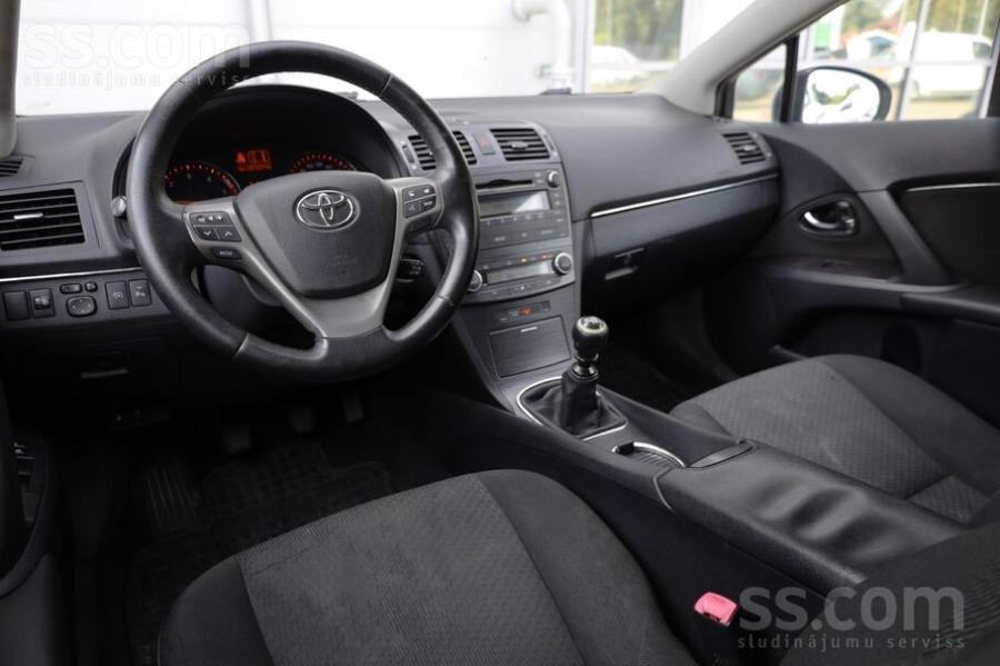 Pelēks Toyota Avensis 2010 Rīga, ar dzinēja tilpumu 2.00 L un nobraukumu 287 tūkst. km par 2495 €, foto 7 vietnē AUTOMOTO.COM.LV