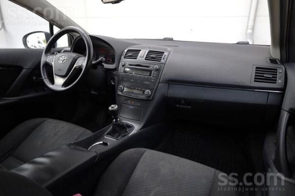 Pelēks Toyota Avensis 2010 Rīga, ar dzinēja tilpumu 2.00 L un nobraukumu 287 tūkst. km par 2495 €, foto 9 vietnē AUTOMOTO.COM.LV