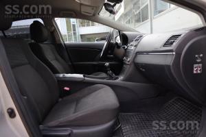 Pelēks Toyota Avensis 2010 Rīga, ar dzinēja tilpumu 2.00 L un nobraukumu 287 tūkst. km par 2495 €, foto 11 vietnē AUTOMOTO.COM.LV