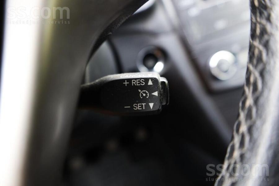 Pelēks Toyota Avensis 2010 Rīga, ar dzinēja tilpumu 2.00 L un nobraukumu 287 tūkst. km par 2495 €, foto 14 vietnē AUTOMOTO.COM.LV