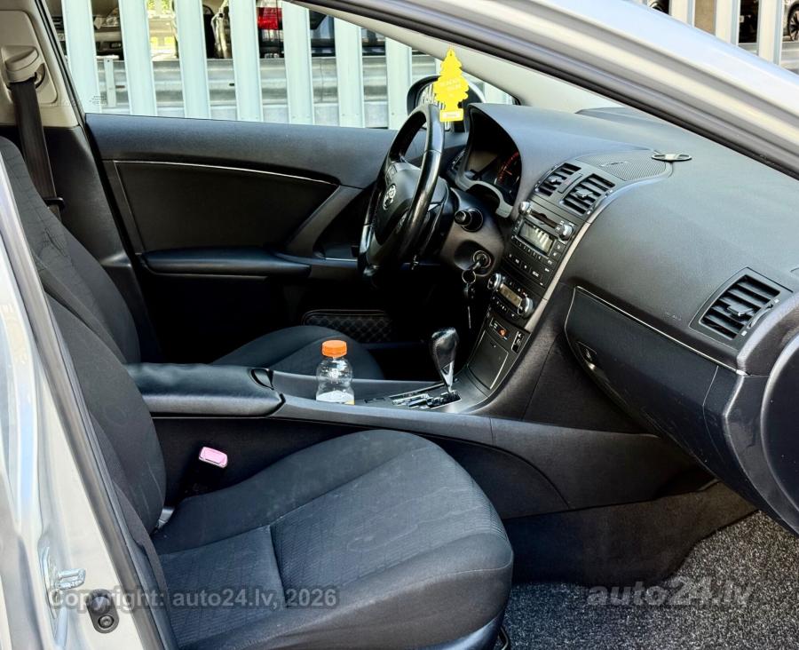 Grey Toyota Avensis 2010 in Tallinn, with an engine capacity of 1.80 L and mileage of 159 thousand km for 2999 €, photo 7 on AUTOMOTO.COM.LV