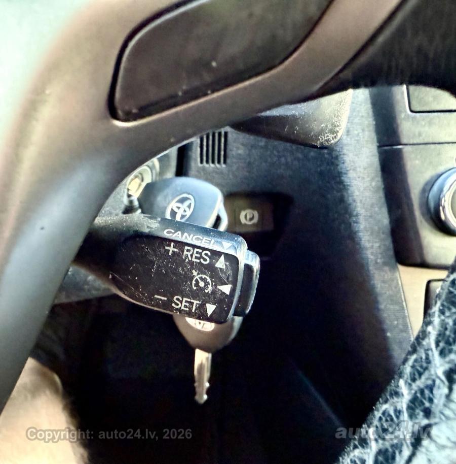 Grey Toyota Avensis 2010 in Tallinn, with an engine capacity of 1.80 L and mileage of 159 thousand km for 2999 €, photo 11 on AUTOMOTO.COM.LV