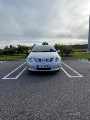 Pelēks Toyota Avensis 2010 Tallina, ar dzinēja tilpumu 2.00 L un nobraukumu 343 tūkst. km par 4299 €, foto 4 vietnē AUTOMOTO.COM.LV