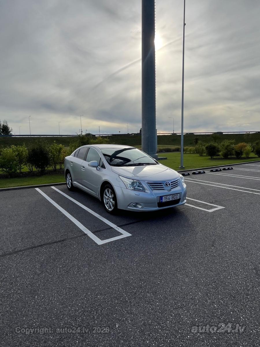 Pelēks Toyota Avensis 2010 Tallina, ar dzinēja tilpumu 2.00 L un nobraukumu 343 tūkst. km par 4299 €, foto 5 vietnē AUTOMOTO.COM.LV