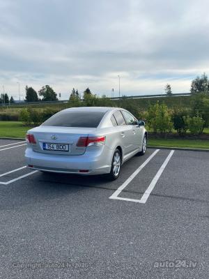 Pelēks Toyota Avensis 2010 Tallina, ar dzinēja tilpumu 2.00 L un nobraukumu 343 tūkst. km par 4299 €, foto 7 vietnē AUTOMOTO.COM.LV