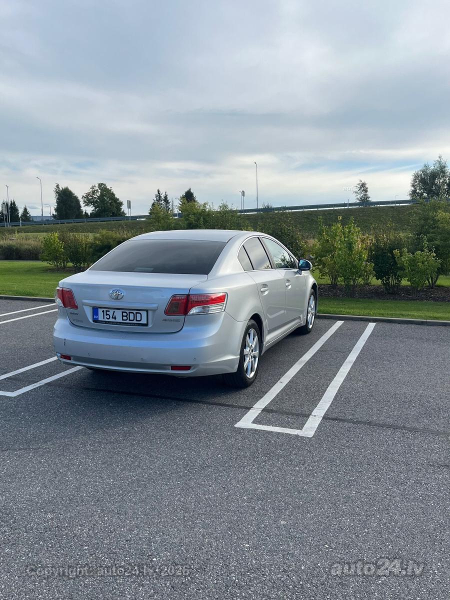 Pelēks Toyota Avensis 2010 Tallina, ar dzinēja tilpumu 2.00 L un nobraukumu 343 tūkst. km par 4299 €, foto 7 vietnē AUTOMOTO.COM.LV