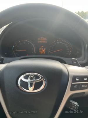 Pelēks Toyota Avensis 2010 Tallina, ar dzinēja tilpumu 2.00 L un nobraukumu 343 tūkst. km par 4299 €, foto 8 vietnē AUTOMOTO.COM.LV