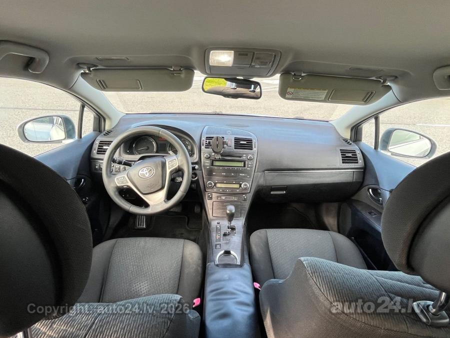 Pelēks Toyota Avensis 2010 Tallina, ar dzinēja tilpumu 2.00 L un nobraukumu 343 tūkst. km par 4299 €, foto 10 vietnē AUTOMOTO.COM.LV
