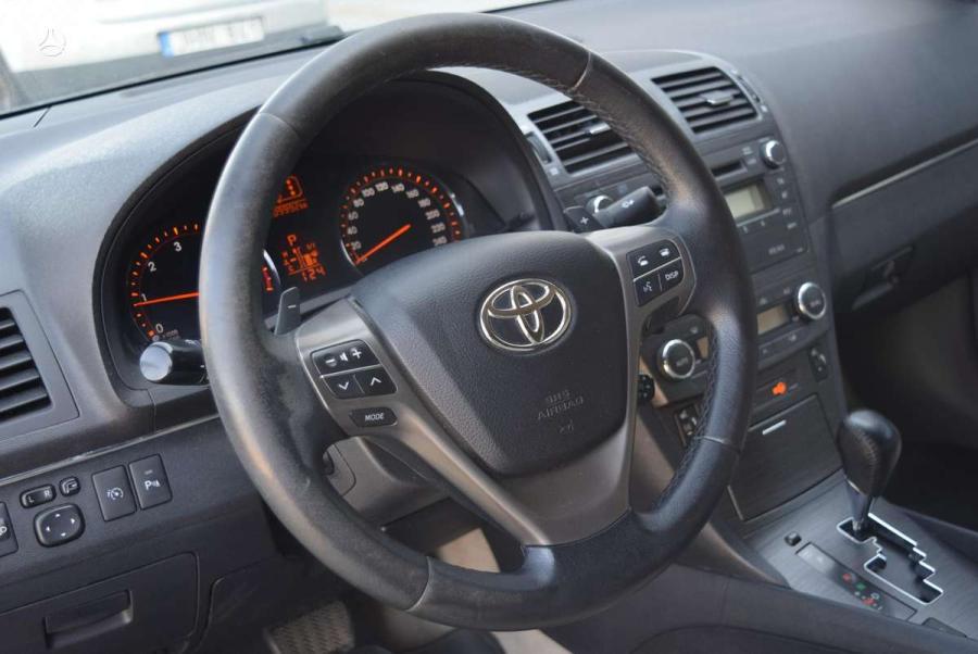 Grey Toyota Avensis 2010 in Vilnius, with an engine capacity of 2.23 L and mileage of 210 thousand km for 4450 €, photo 11 on AUTOMOTO.COM.LV