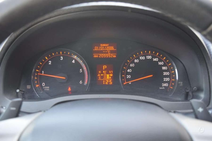 Grey Toyota Avensis 2010 in Vilnius, with an engine capacity of 2.23 L and mileage of 210 thousand km for 4450 €, photo 19 on AUTOMOTO.COM.LV