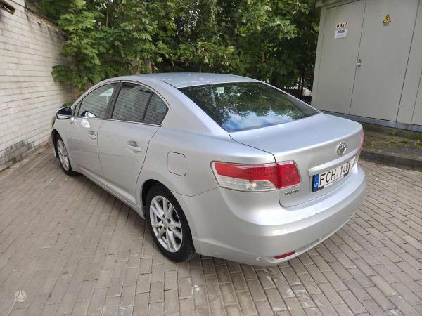 Toyota Avensis 2010 Viļņa vietnē Pelēks Toyota Avensis 2010 Viļņa, ar dzinēja tilpumu 2.00 L un nobraukumu 380 tūkst. km par 2900 €, foto 8 vietnē AUTOMOTO.COM.LV
