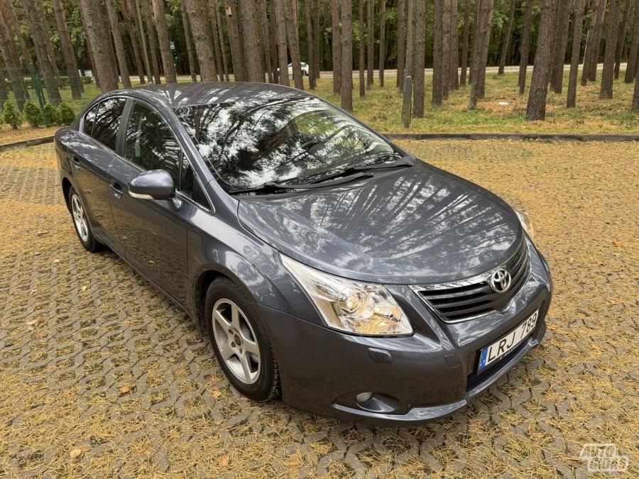 Pelēks Toyota Avensis 2010 Kauņa, ar dzinēja tilpumu 2.00 L un nobraukumu 240 tūkst. km par 3850 €, foto 3 vietnē AUTOMOTO.COM.LV