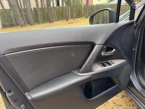 Pelēks Toyota Avensis 2010 Kauņa, ar dzinēja tilpumu 2.00 L un nobraukumu 240 tūkst. km par 3850 €, foto 8 vietnē AUTOMOTO.COM.LV