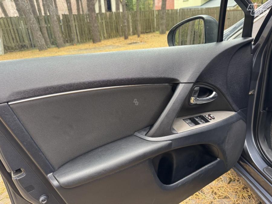 Pelēks Toyota Avensis 2010 Kauņa, ar dzinēja tilpumu 2.00 L un nobraukumu 240 tūkst. km par 3850 €, foto 8 vietnē AUTOMOTO.COM.LV