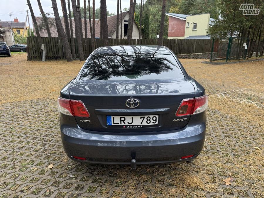 Pelēks Toyota Avensis 2010 Kauņa, ar dzinēja tilpumu 2.00 L un nobraukumu 240 tūkst. km par 3850 €, foto 21 vietnē AUTOMOTO.COM.LV