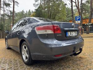 Pelēks Toyota Avensis 2010 Kauņa, ar dzinēja tilpumu 2.00 L un nobraukumu 240 tūkst. km par 3850 €, foto 23 vietnē AUTOMOTO.COM.LV