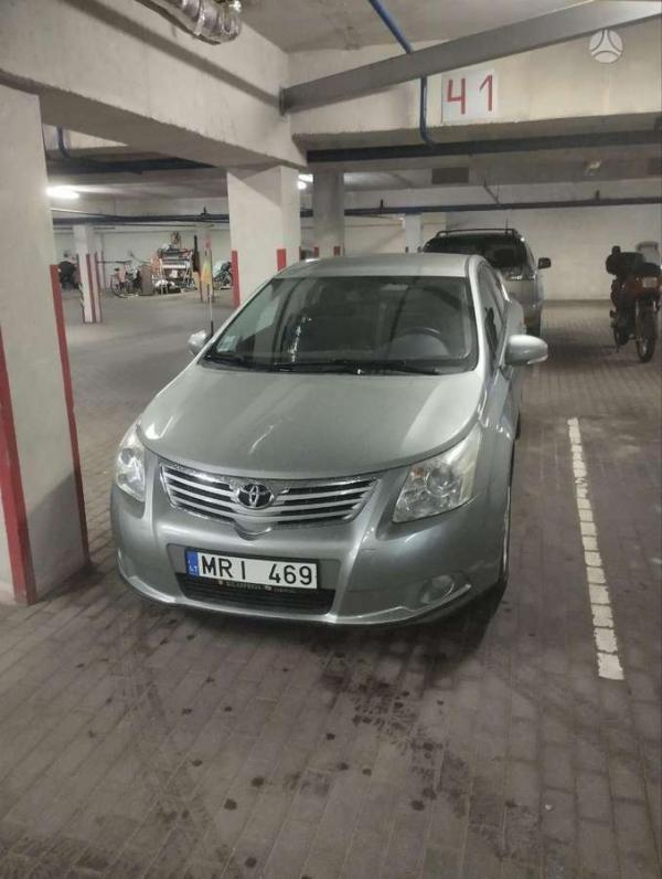 Grey Toyota Avensis 2011 in Klaipeda, with an engine capacity of 2.23 L and mileage of 276 thousand km for 5000 €, photo 4 on AUTOMOTO.COM.LV
